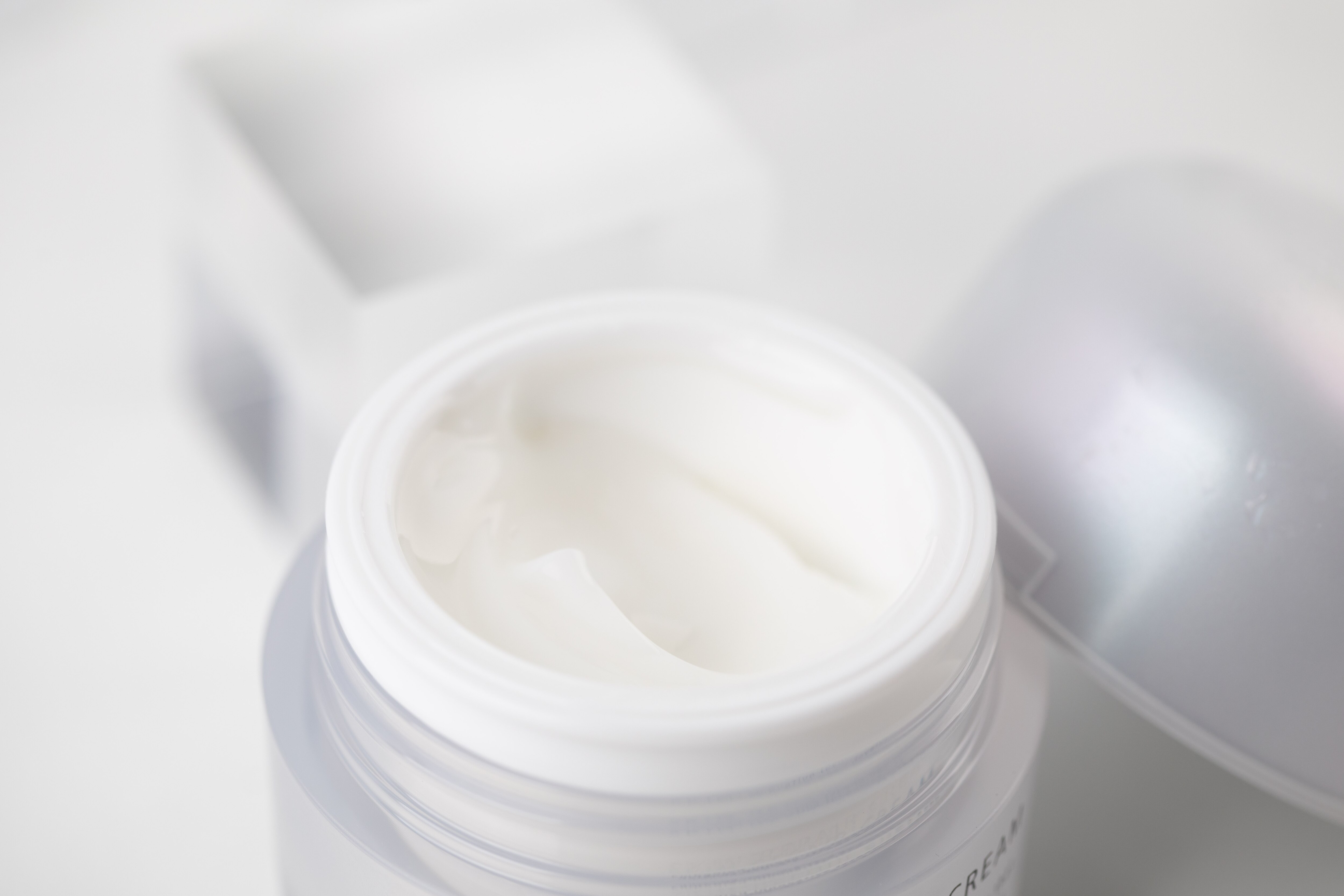 d program x Watsons Beauty Box: A 3-step regimen for delicate skin | Watsons Thailand